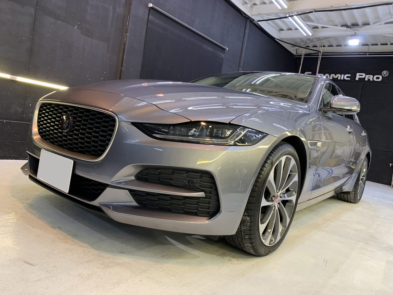 ジャガー XE / D-PRO Premium Coat Type-RE 鋼 -HAGANE- 施工 | B-PACS STAFF BLOG